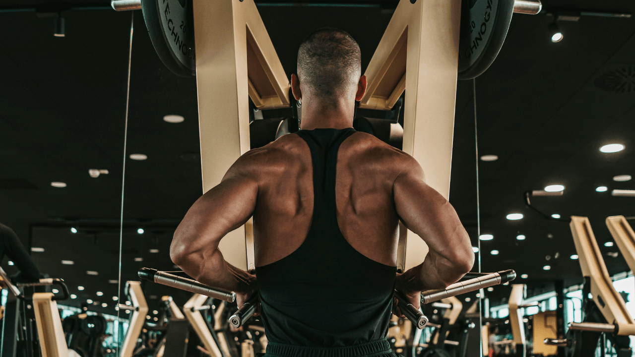 How to Do Machine Row Correctly for a Bigger, Stronger Back - Men's ...